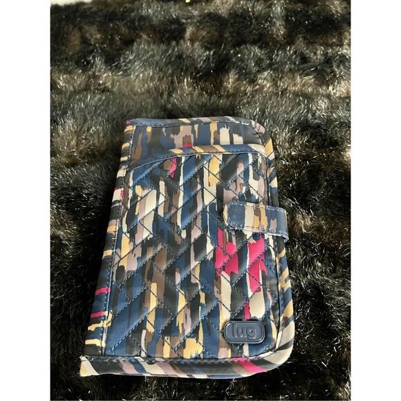 lug | Bags | Lugtandem Snap Quilted Navy Riverwalk Large Passport ...